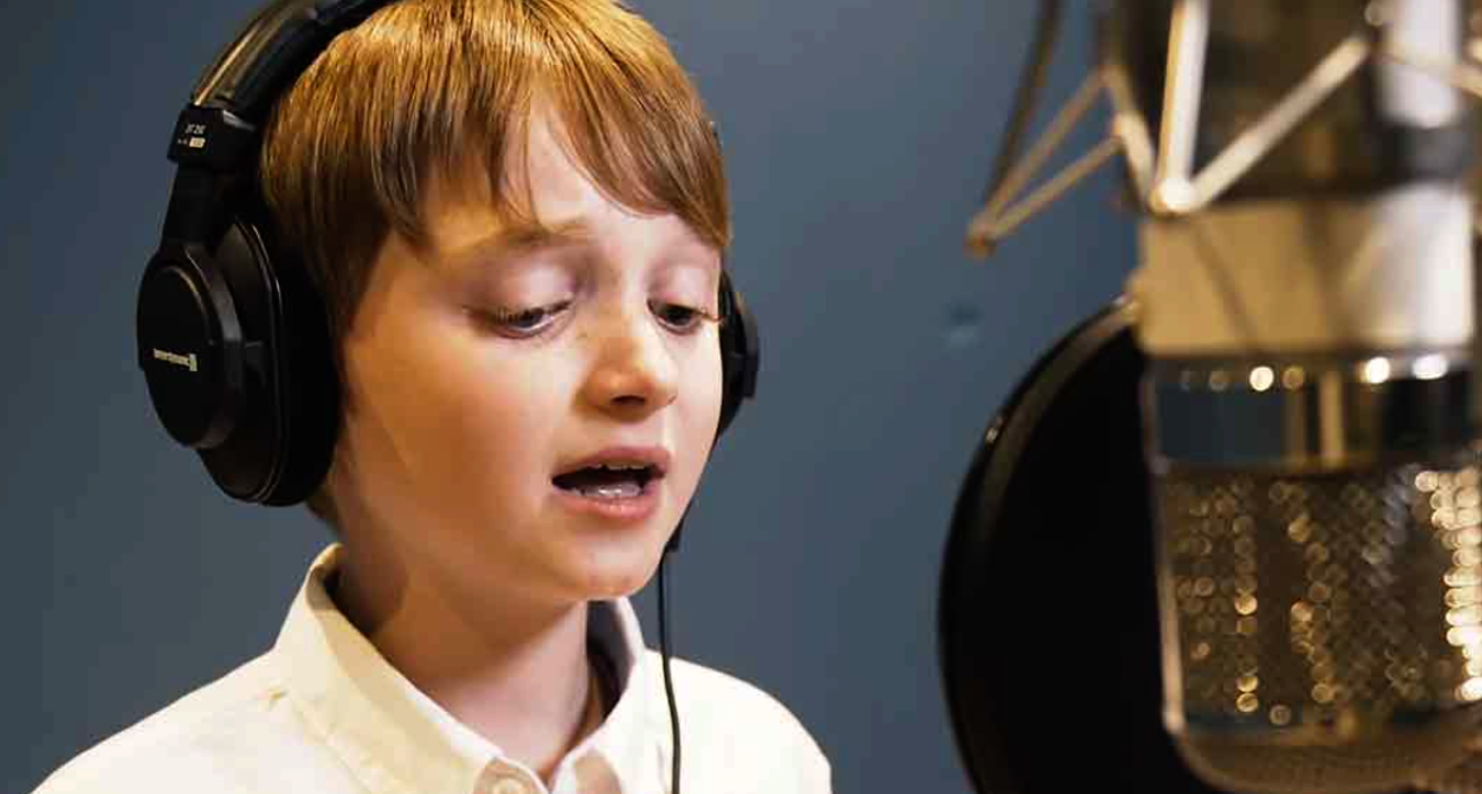 ‘BGT’ boy prodigy sings ‘Les Miserables’ hit with his famously unique voice